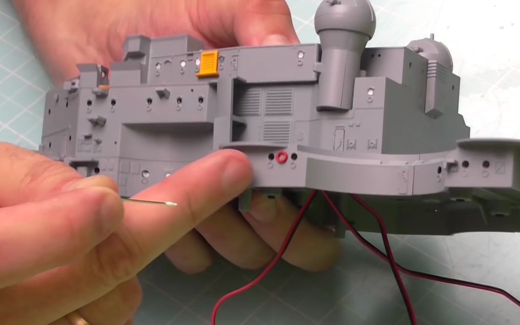 俾斯麦建造计划:33 - 手涂细节与雷达电机