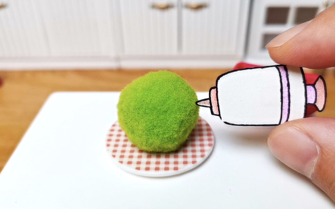 【定格动画美食】用针管吸取球球的颜色,然后做成一种零食