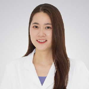深圳牙齿美白周医生 