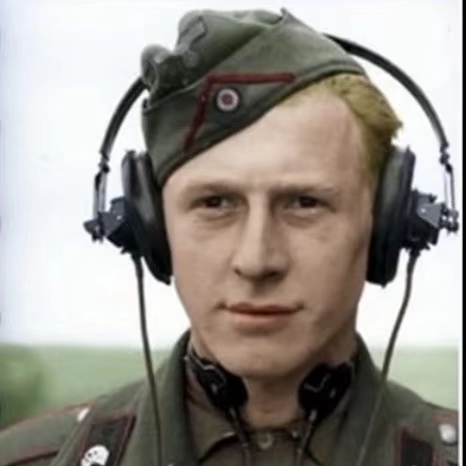 战地记者小豪哥 