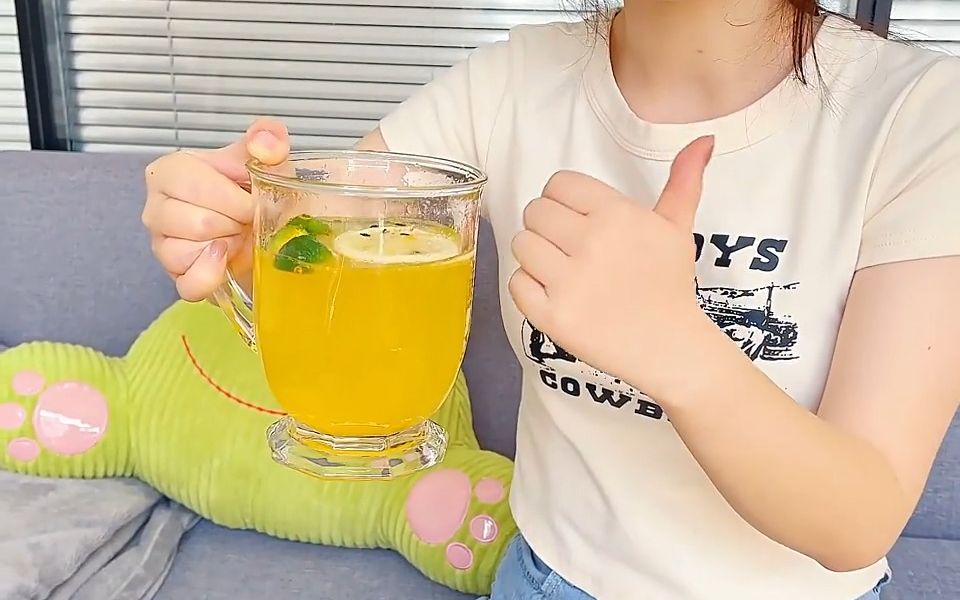 夏天喝水吨吨吨就喝青桔柠檬百香果茶!