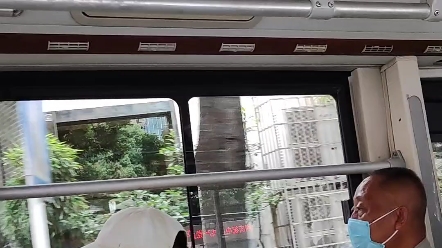 贵阳公交车竟然是上海凯伦报站
