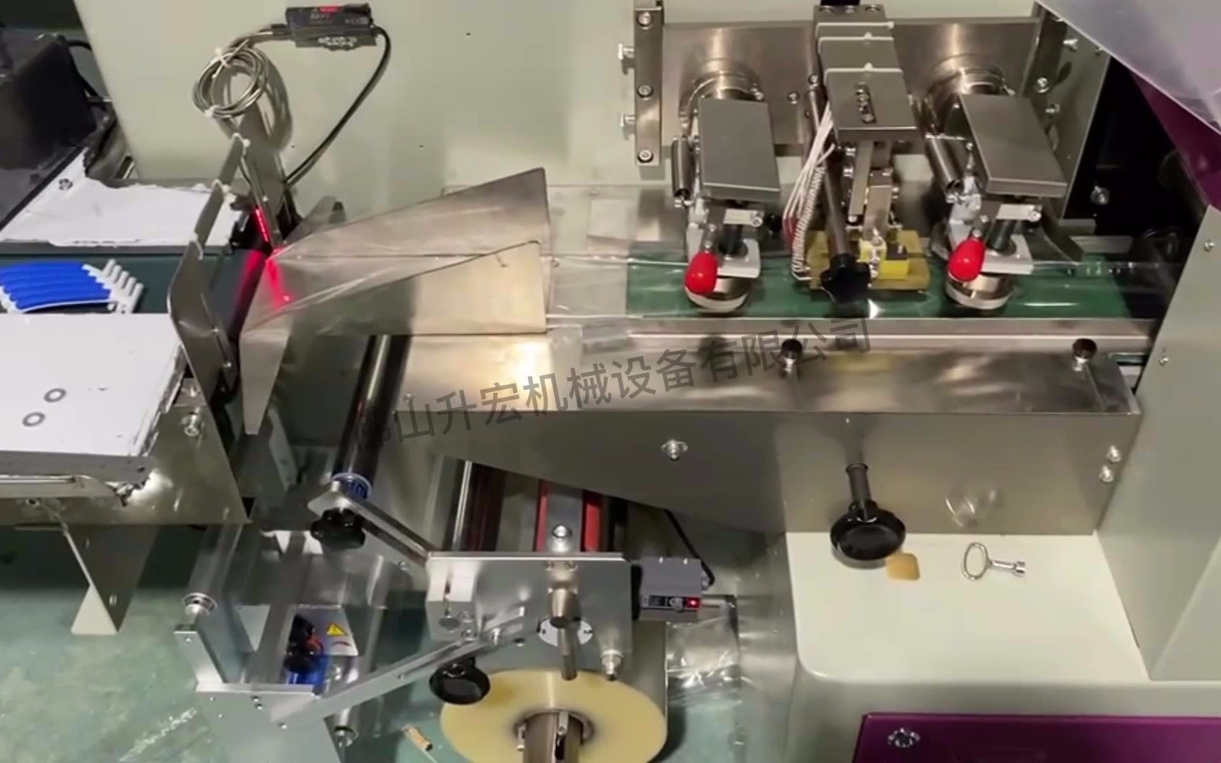 剃须刀包装机 刮胡刀包装机械 酒店用品包装设备