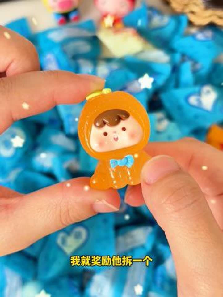 孩子表现好,就会有奖励,这个拆盲袋的方法,孩子很喜欢!
