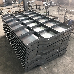 防撞墙钢模具厂 