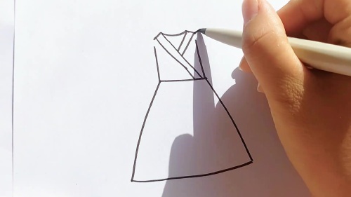 3824. 我画的这个衣服好看吗?创意简笔画,少儿创意美术,衣服简笔画