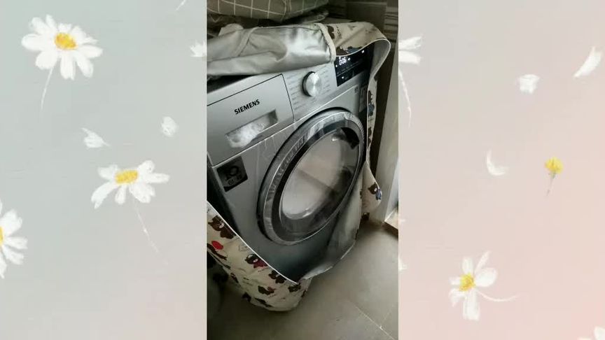 滚筒洗衣机洗衣液放多了泡泡太多了,尴尬了,冲水也冲不下去