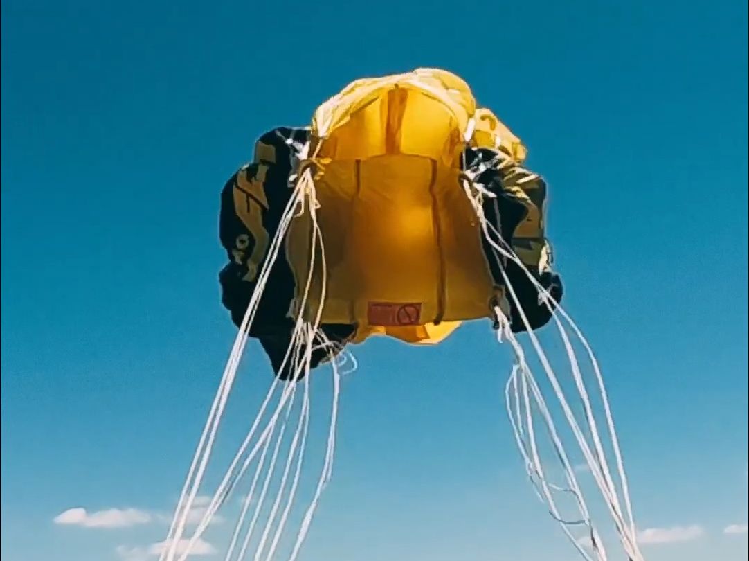 【跳伞】降落伞的开伞过程