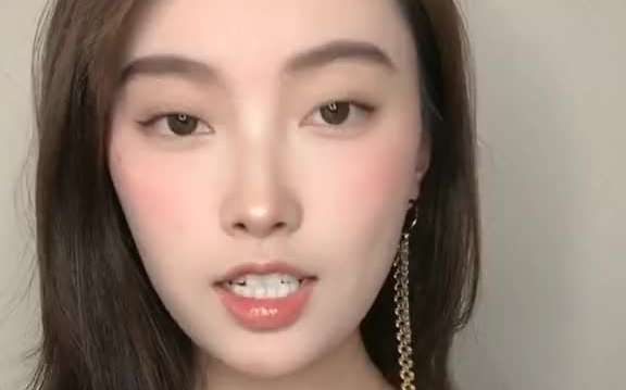 熬夜必备的DW粉底液上妆方法你用对了吗?