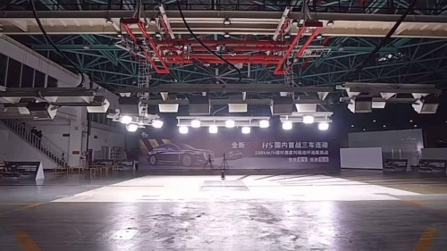 原厂红旗H5车模真实场景先后进行碰撞测试,撞出硬实力,令人惊叹