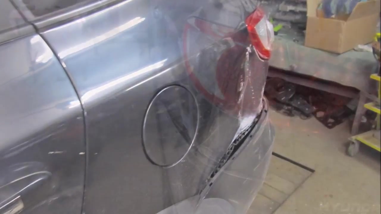 现代后翼子板修复