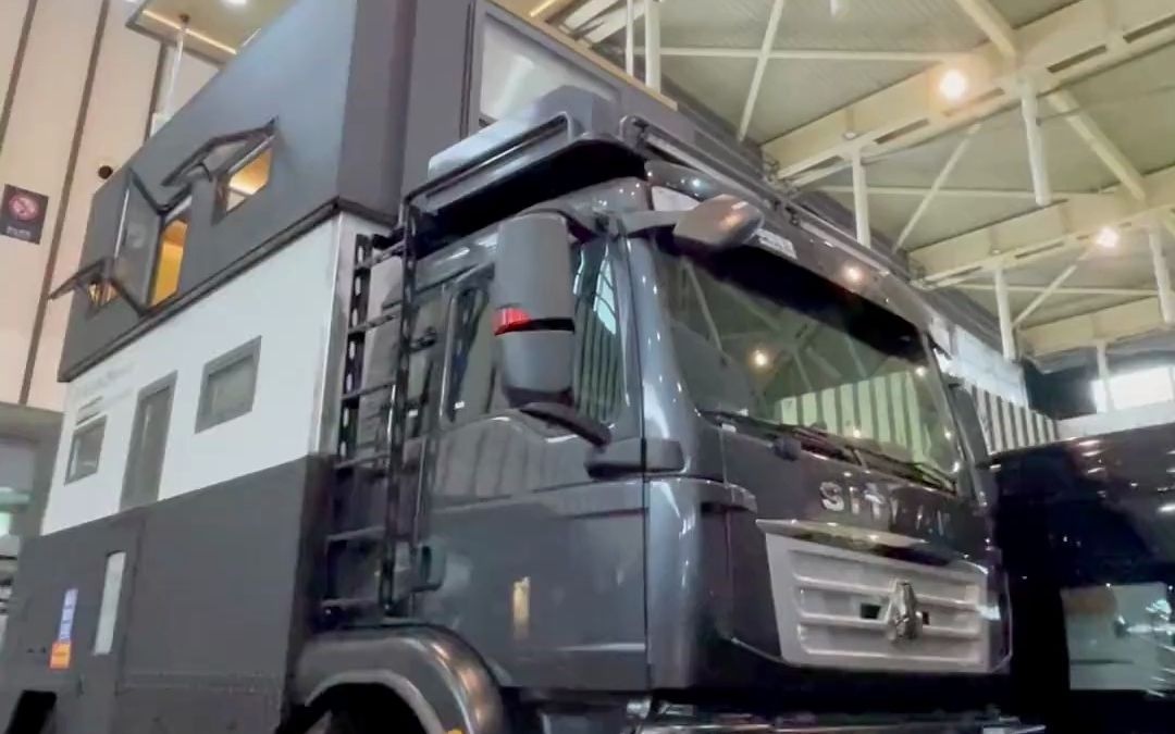 汕德卡三层重卡房车,这个设计简直太炸裂了!