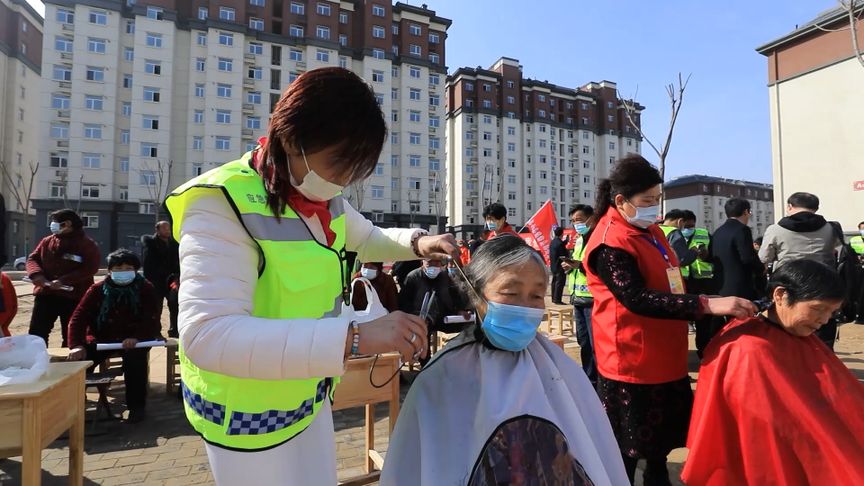 ...带你走进济宁市梁山县黄河迁建社区“情满雷锋月”主题便民服务活动