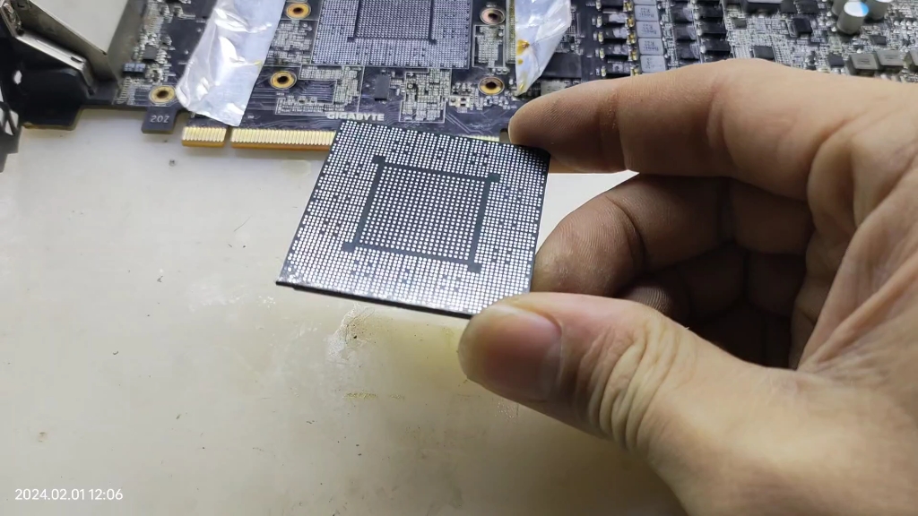 1080ti显卡画面撕裂,重植核心会不会好?