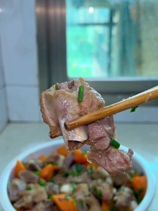 炖排骨切记不要直接下锅焯水,教你正确做法,汤鲜味美不腥不柴! #家常...