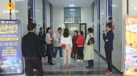 开发商股东闹矛盾,致写字楼公用电梯被“锁死”,业主苦不堪言