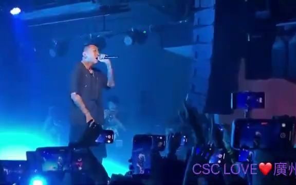 KafeHu的现场版《经济舱》,这首歌应该是2020年最佳金曲了吧?