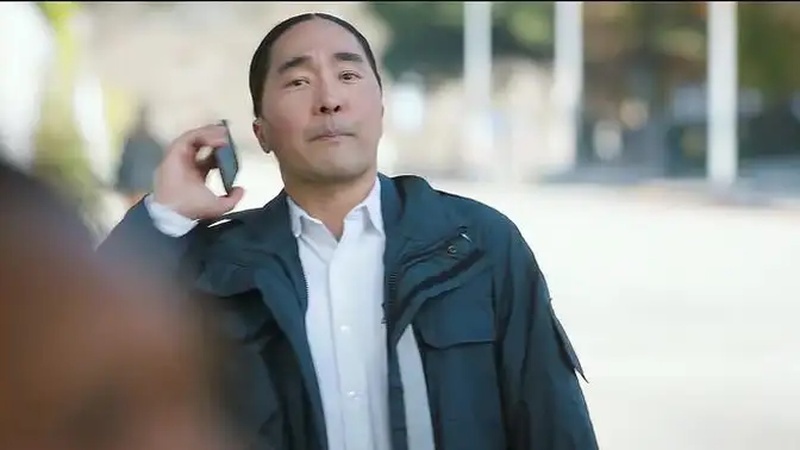 实习医生格蕾二十季:救护车遭无人驾驶猛撞,病人一天遇两次车祸实习...
