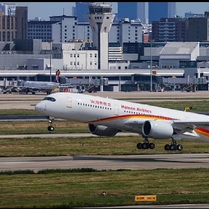 蒙蒙做的飞机纸模 