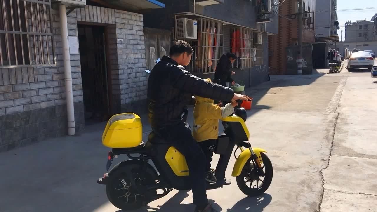 小牛电动车不好?看农村人骑完以后咋说
