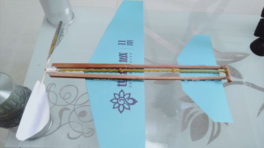 橡皮筋制作动力飞机模型