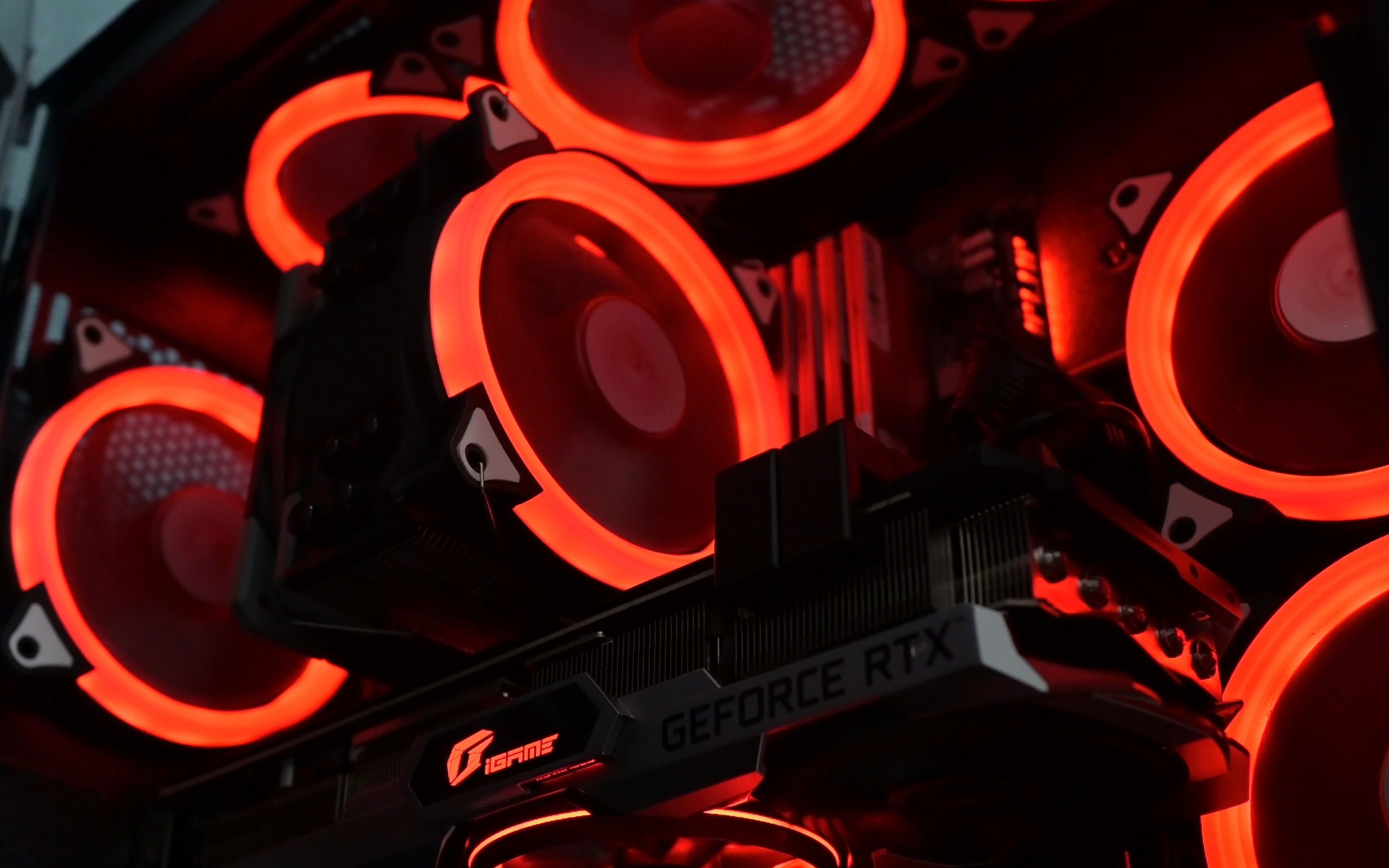 嫌机箱风扇吵?这个小东西可以一键开关机箱风扇!