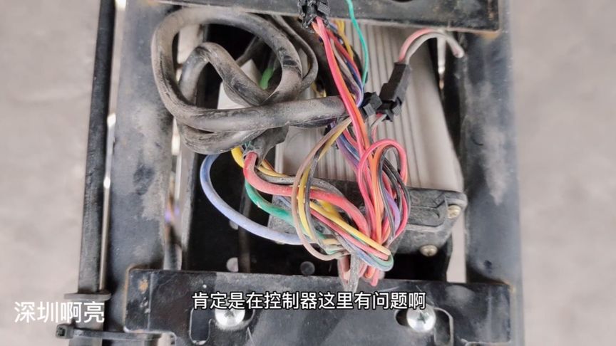 电瓶车转动轮子有阻力,首先检测控制器电机线是否连线,一招解决