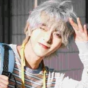 小缤宝吖 