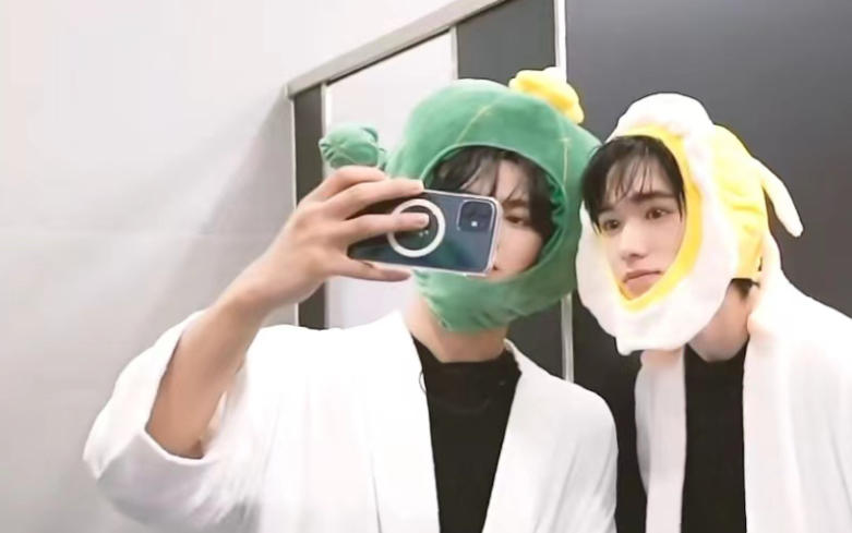 【文轩】20220812《2022TF家族夏季运动会纪录片——凝聚》cut