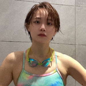 爱游泳的爱丽丝668 