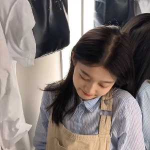 捡垃圾的课代表 