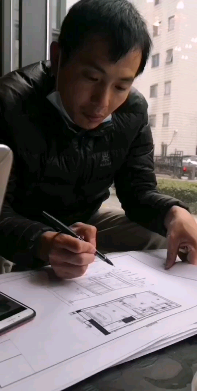友情提醒:家装在和工长或装修公司签合同前