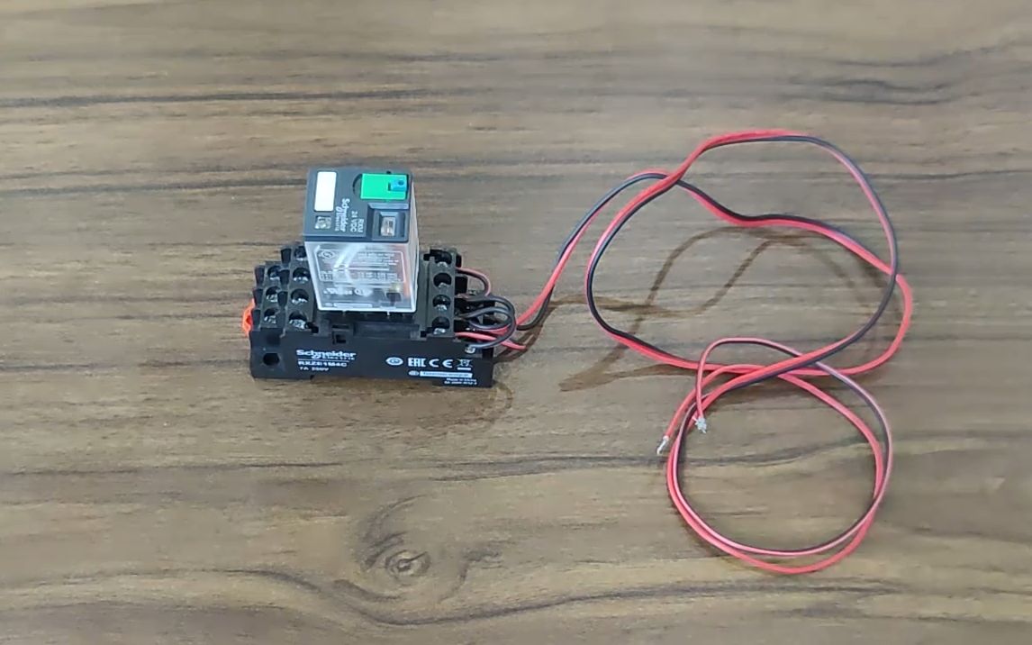 中间继电器的线圈该如何区分