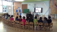 幼儿园公开课优质课大班社会《团结力量大》课件教案