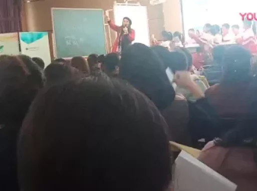 《变形记》作文教学_郭学萍