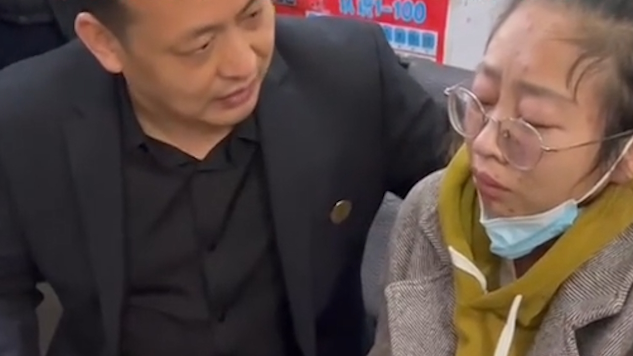 外卖小哥救落水老人牺牲,学校送上2万慰问金:可给家属提供工作