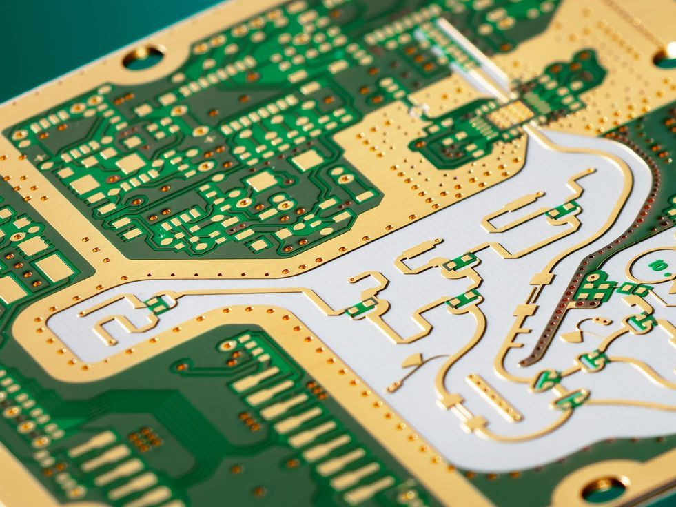 高频PCB上表面处理工艺对插入损耗的影响