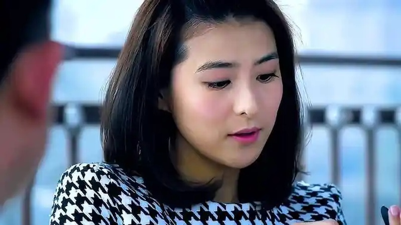 女记者为了上热搜制造假新闻,害别人家破人亡,结局大快人心