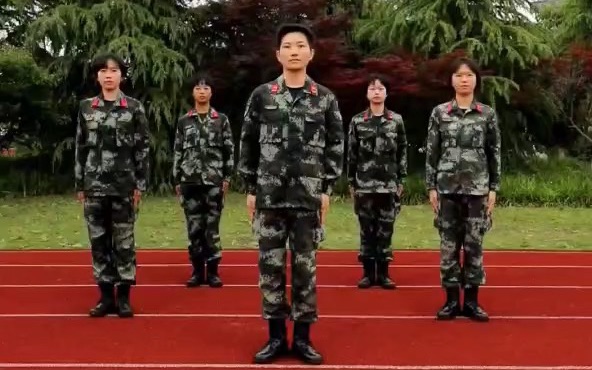 《孤勇者》竟然也有手势舞,军营版教学来了!(沈昀玥)