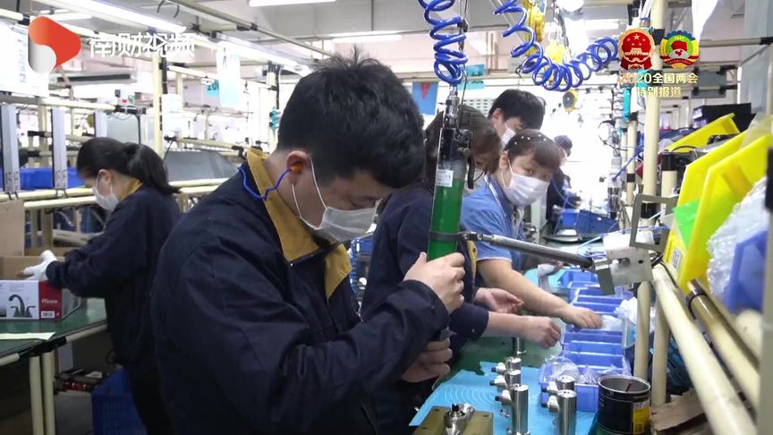 【两会访谈】全国人大代表吴列进:建议支持民企发展工业互联网