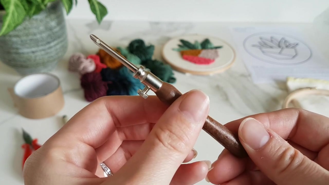 视频教程|解压神器戳戳绣,用简单的手法就能戳出一幅小清新植物家居...