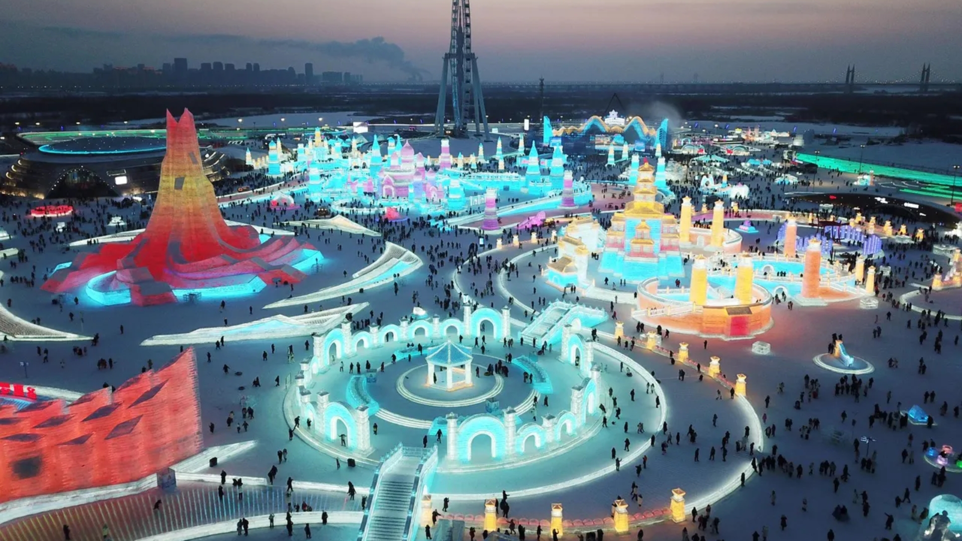 哈尔滨冰雪大世界开园3日遭吐槽