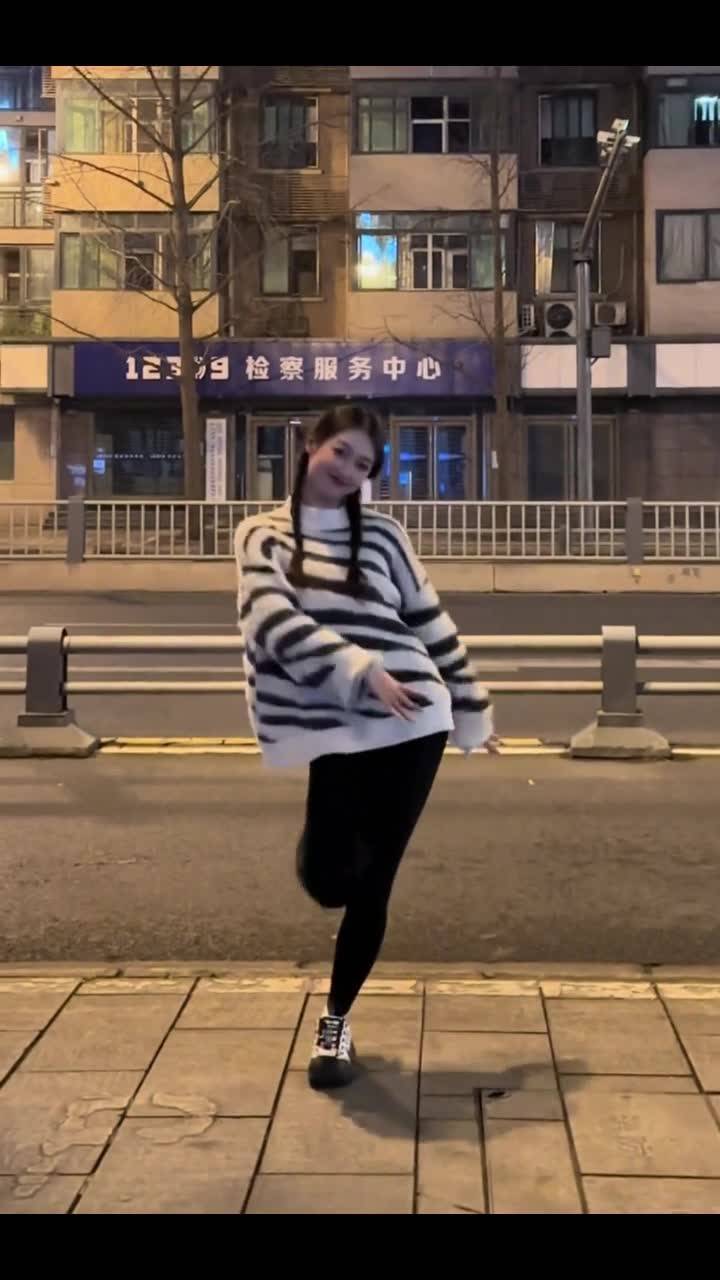 才艺:给大家伙儿表演一个