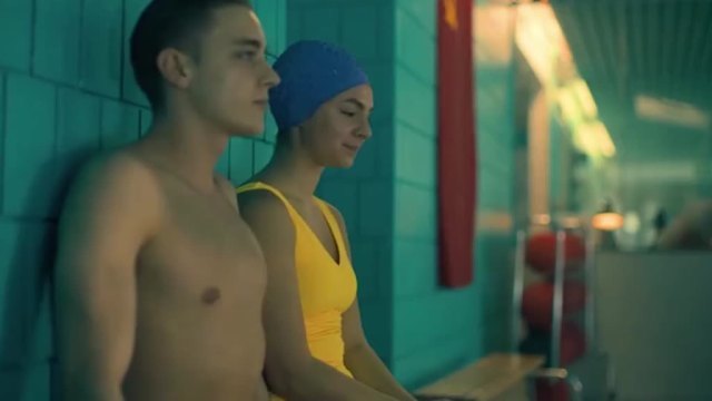 原来男女只要亲一下,真的就会怀孕