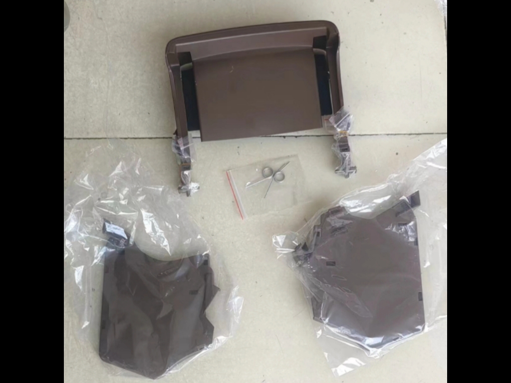 奔驰E300后排扶手箱盖板修理包