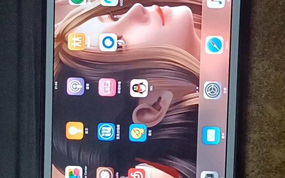 iPad mini1,16G。外观成色好,所有功能正常。无ID锁,随便还原升级。...