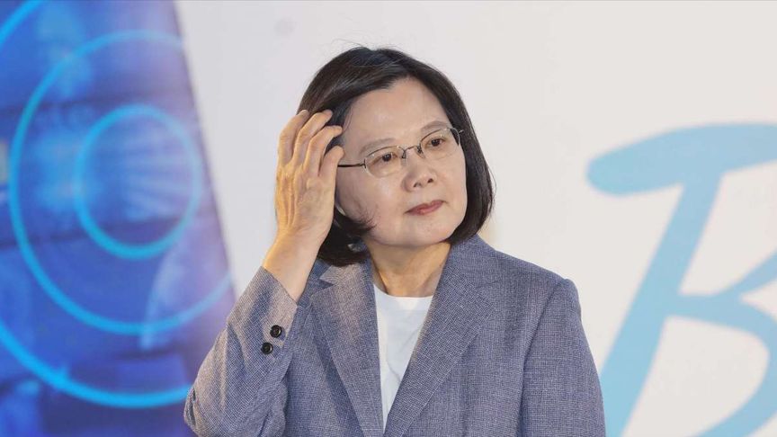 蔡英文学籍卡发现9个疑点,没毕业就拿博士学位,网友:奇了怪了