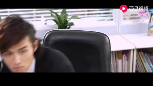 影视:老师不知道什么是微信,找别的老师问,差点还让人家误会