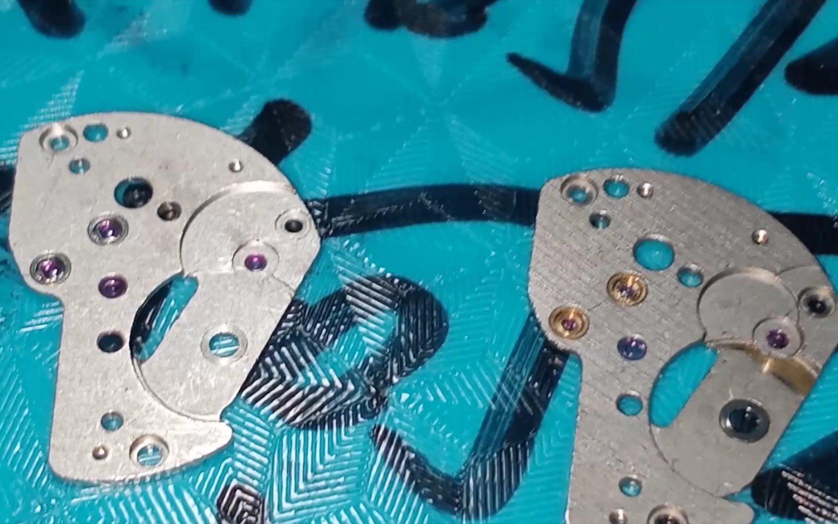 日本东方双狮机械表机芯上夹板更换