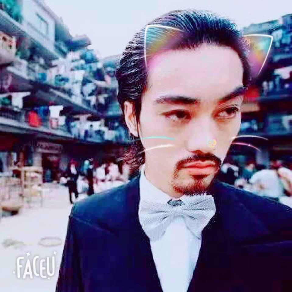 小胡渣吖 